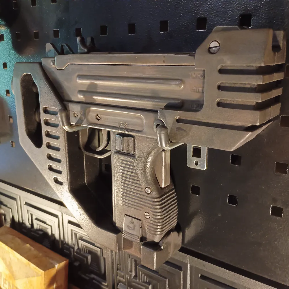 Micro UZI from Total Recall (1990) by Boris MakerWorld: Download Free ...