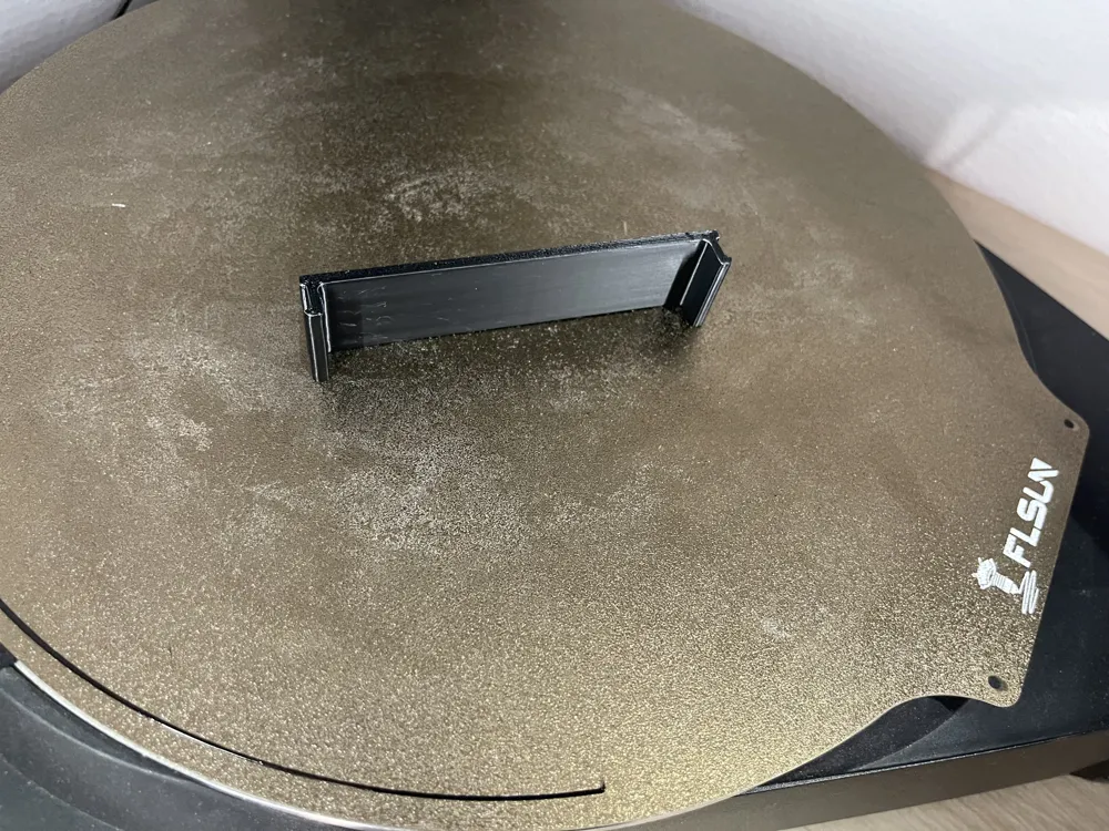 3/4 floppy drive cover for old pc case by aitorcosta - MakerWorld