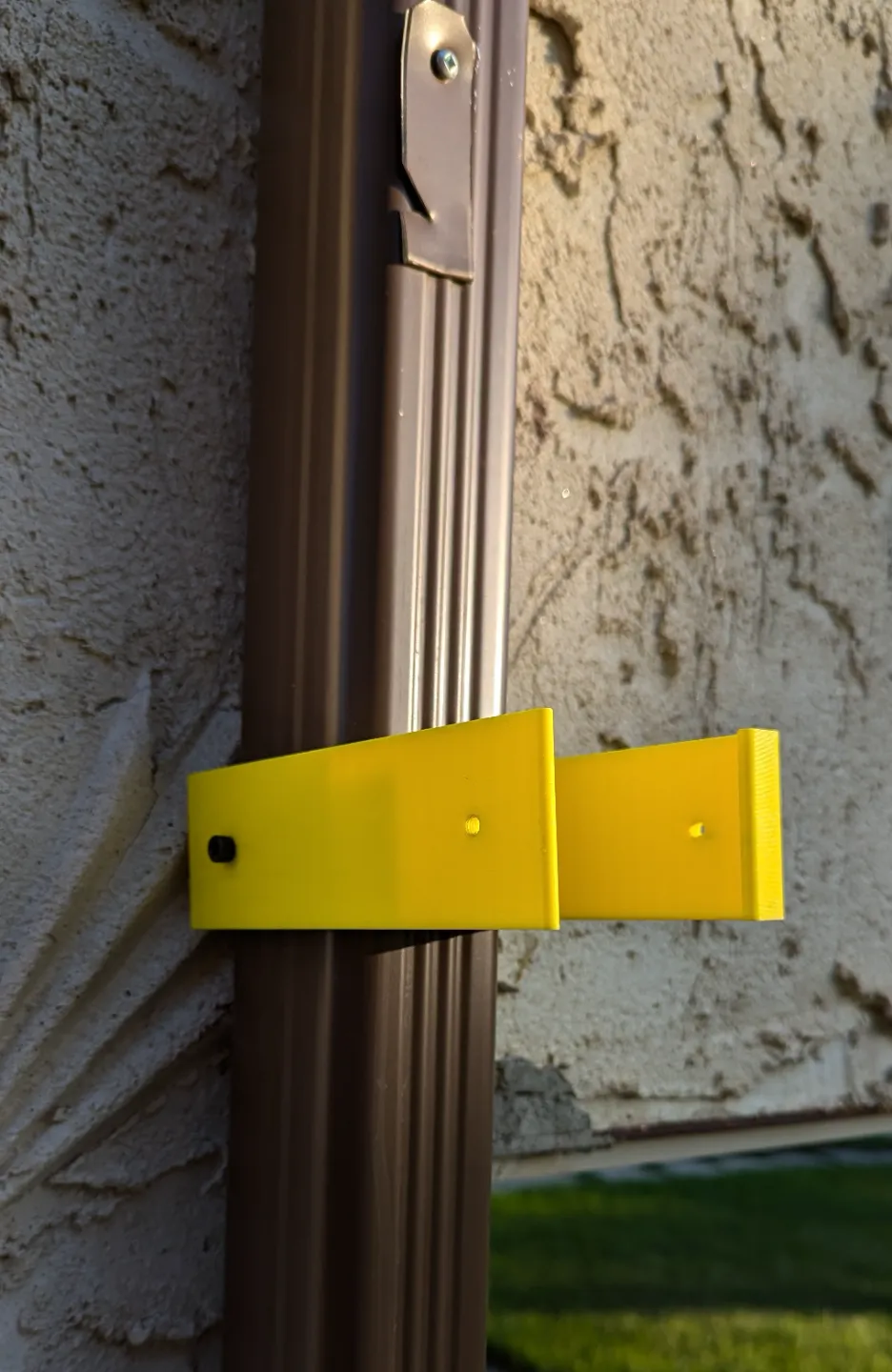 Downspout Clamp by Aurora 3d Designs (Wawatay) - MakerWorld