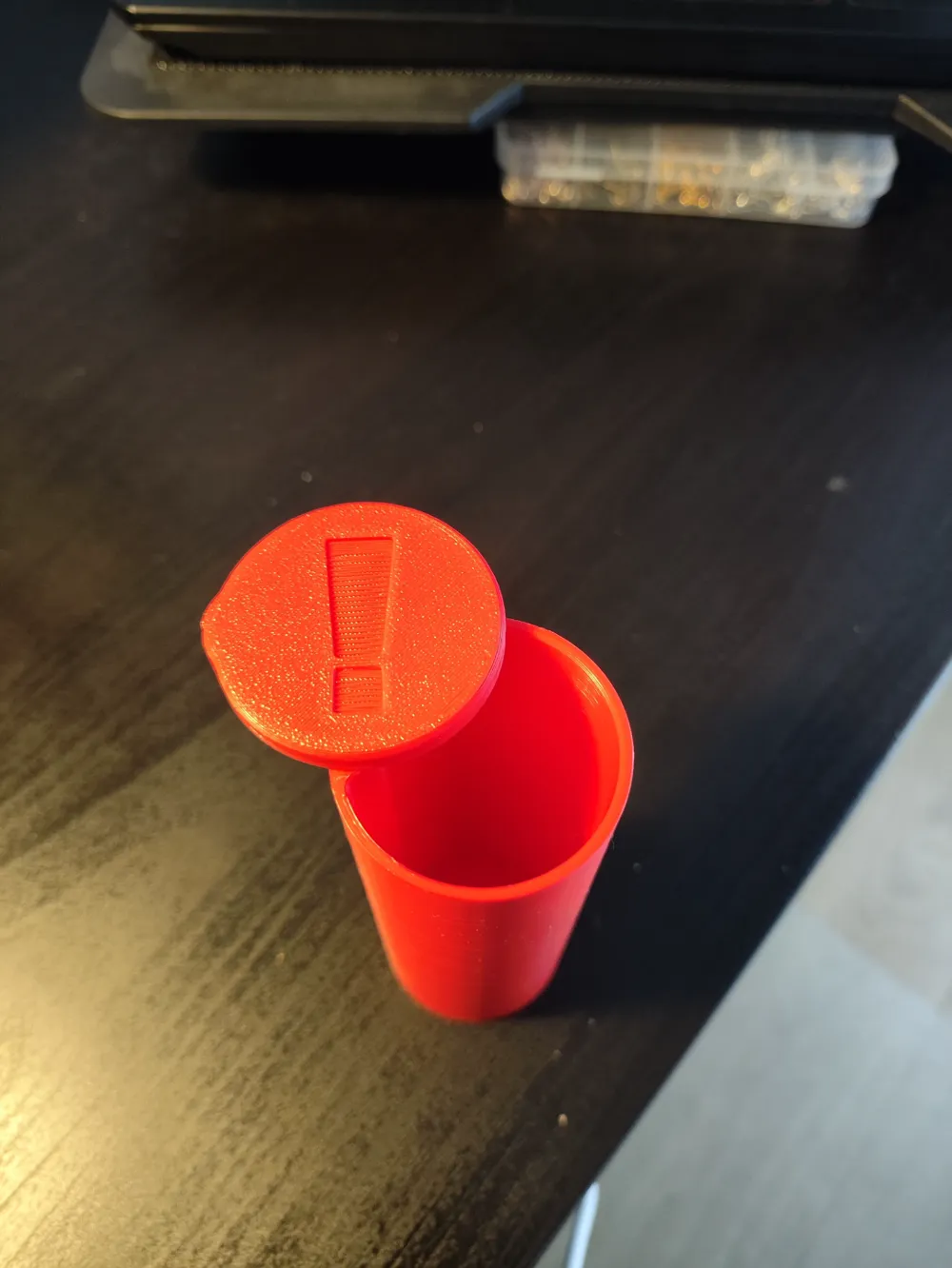 METAL GEAR SOLID 4 CIGARETTE BOX by ALEXTORM789 - MakerWorld