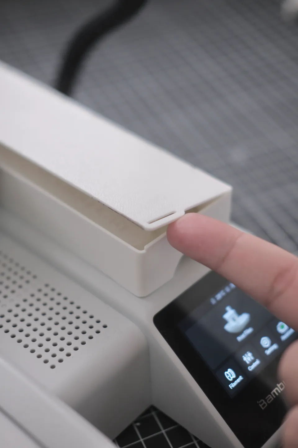 A1 mini storage box with filament hinge by Kar Fai - MakerWorld