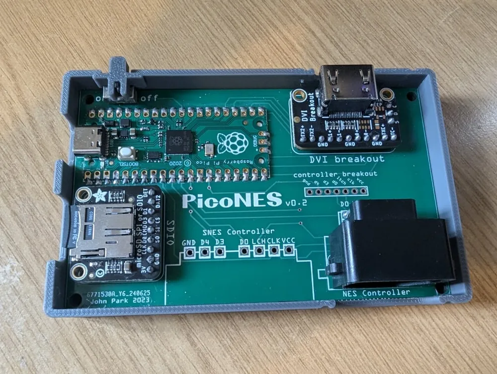 PicoNES Case by DynaMight MakerWorld: Download Free 3D Models