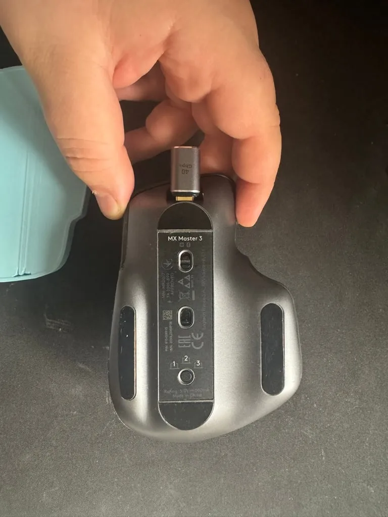 Logitech MX Master 3 Charging Stand Remixed by ajninn - MakerWorld