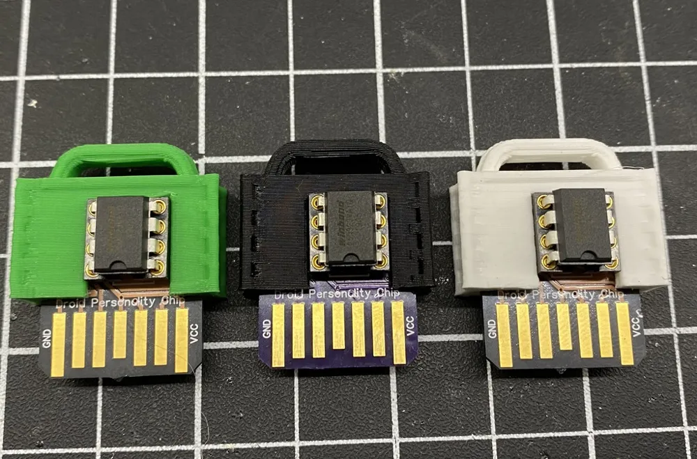 Droid Personality Chip by spuder - MakerWorld