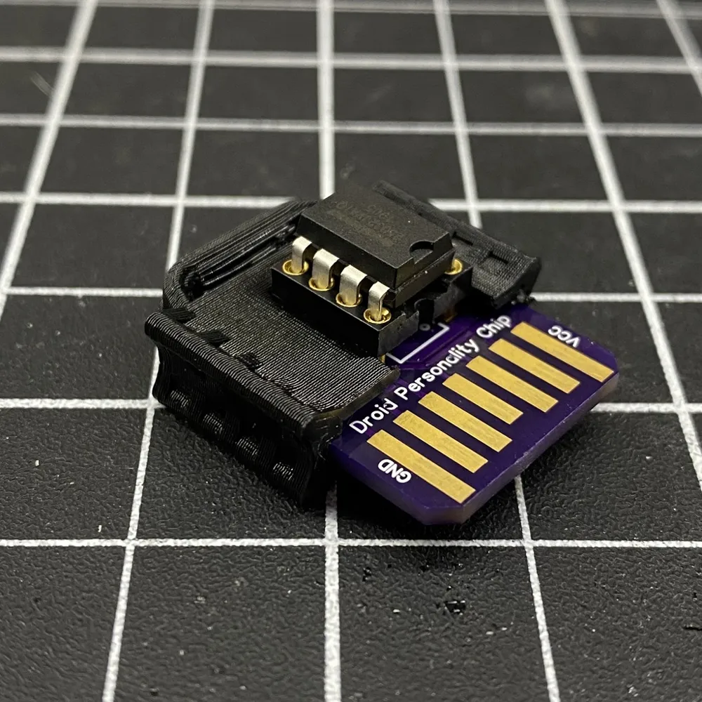 Droid Personality Chip by spuder - MakerWorld