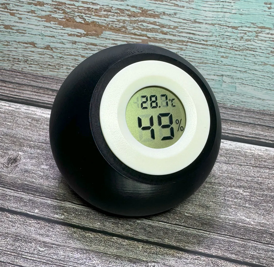 8 Ball Desktop Hydrometer (Use Black or White) by Maximvs - MakerWorld