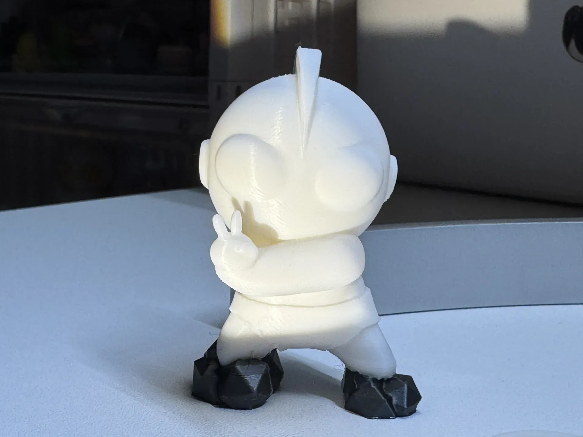 Ultraman (optimized the shape of the bottom rock base for easier ...