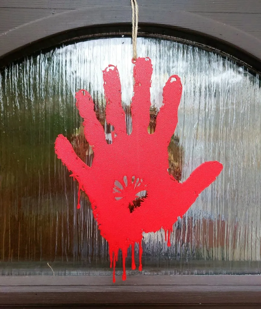 Halloween bloody handprint window decoration by Kutnohormac - MakerWorld