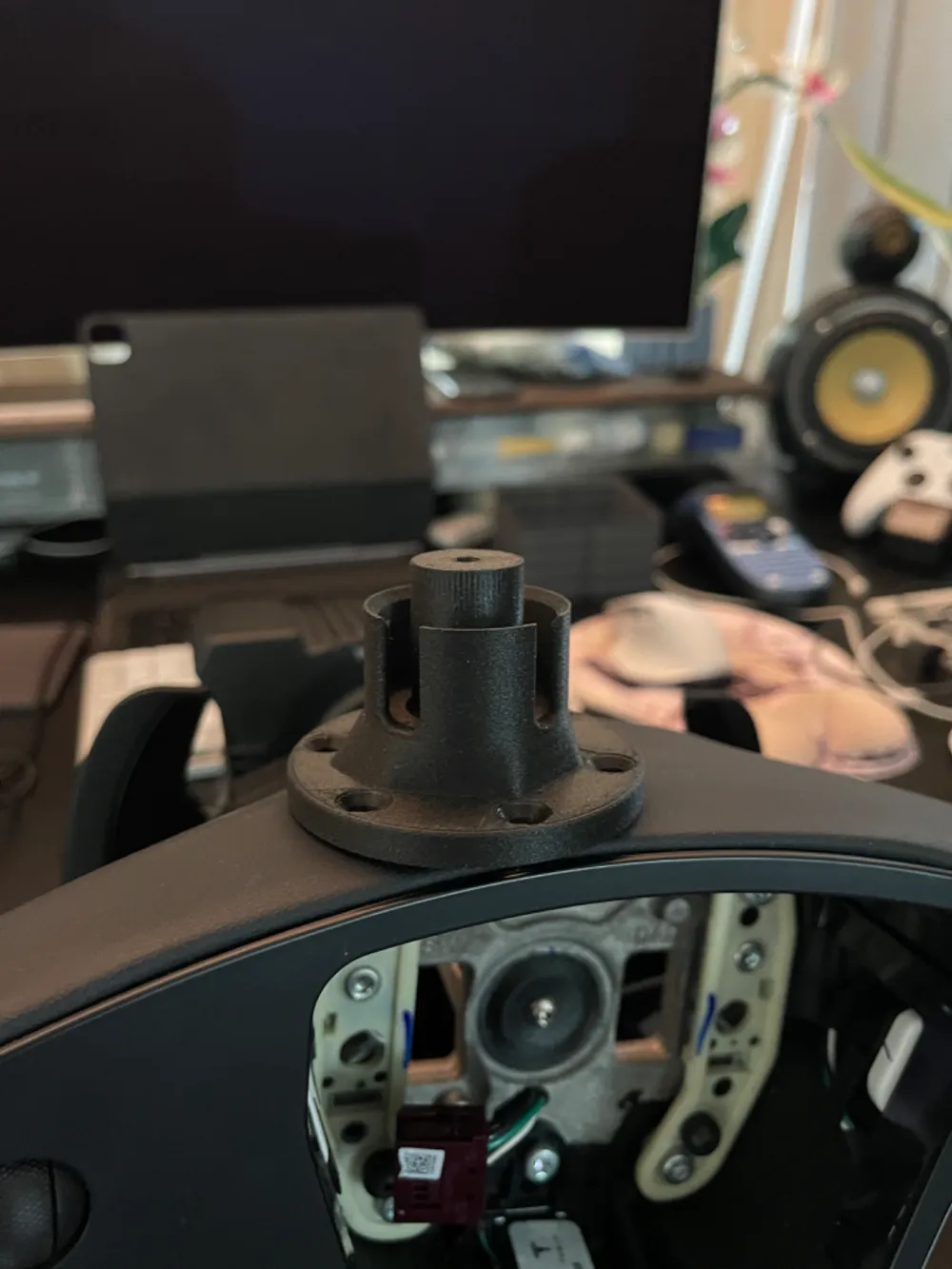 Moza racing R5 adapter for Tesla Steering wheel by Thornny MakerWorld ...