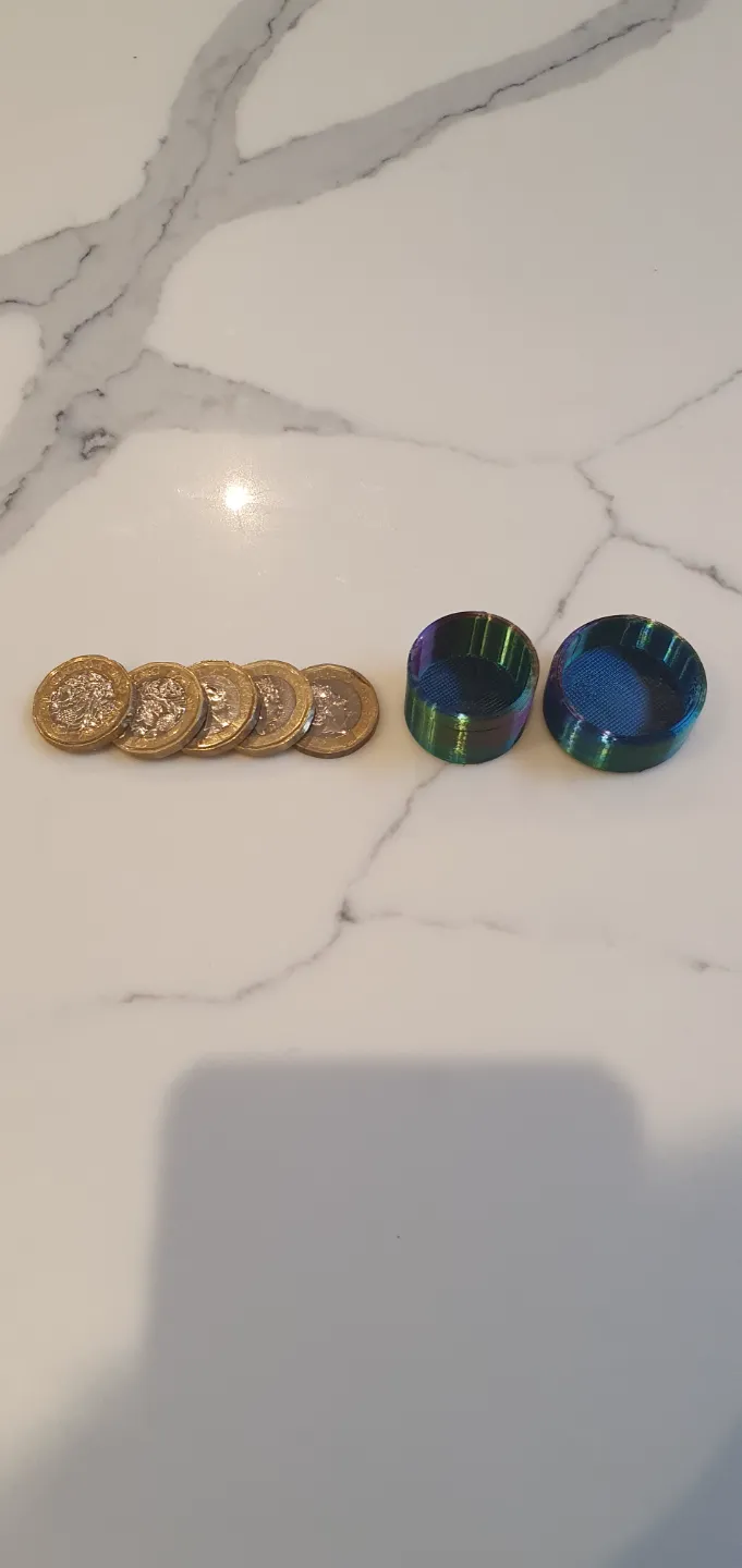 1 Pound coin pot - Free 3D Print Model - MakerWorld