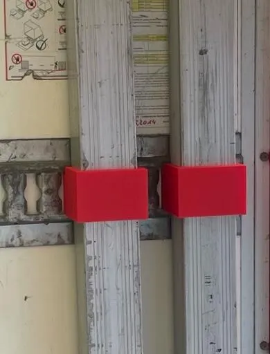 Holder for charging beam combination anchor rail by Matze - MakerWorld