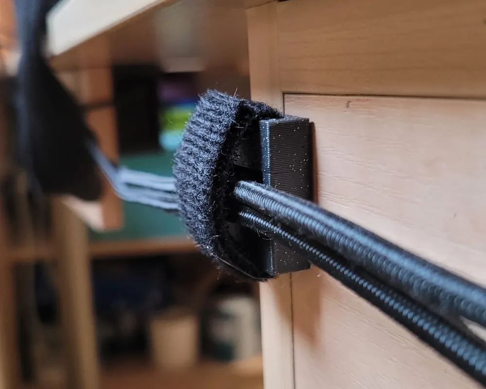 Velcro strip cable clip by Grappeq - MakerWorld