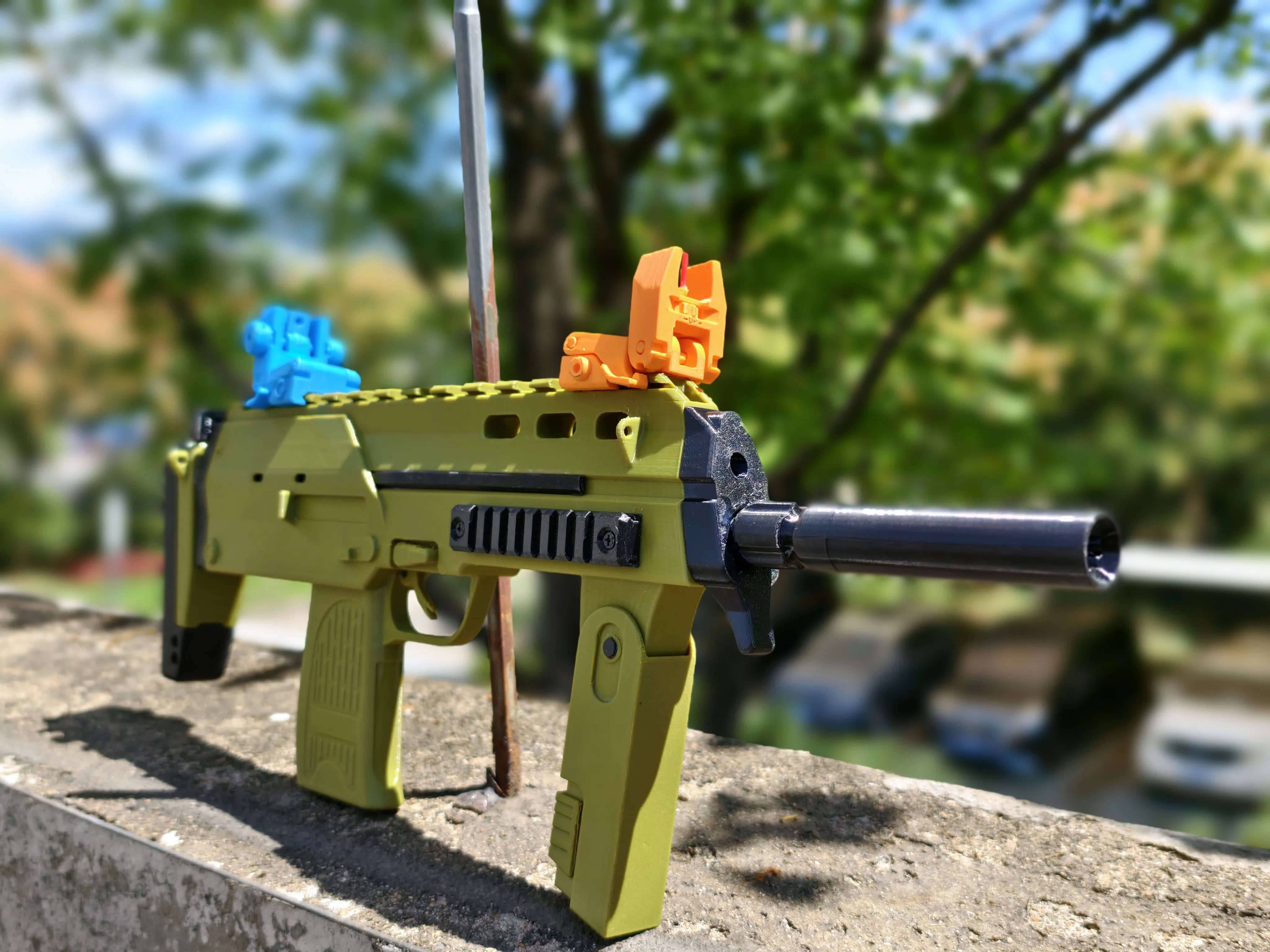 H&K mp7 Submachine Gun Toy德国mp7冲锋枪玩具模型 来自 补补觉去 MakerWorld：免费下载 3D 模型