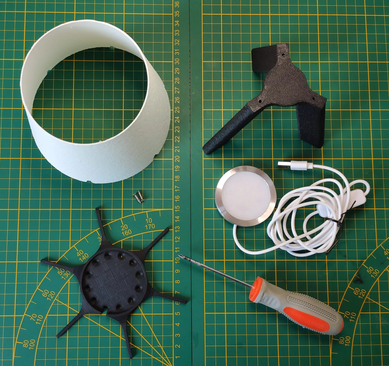 Bedside lamp by Celestin - MakerWorld