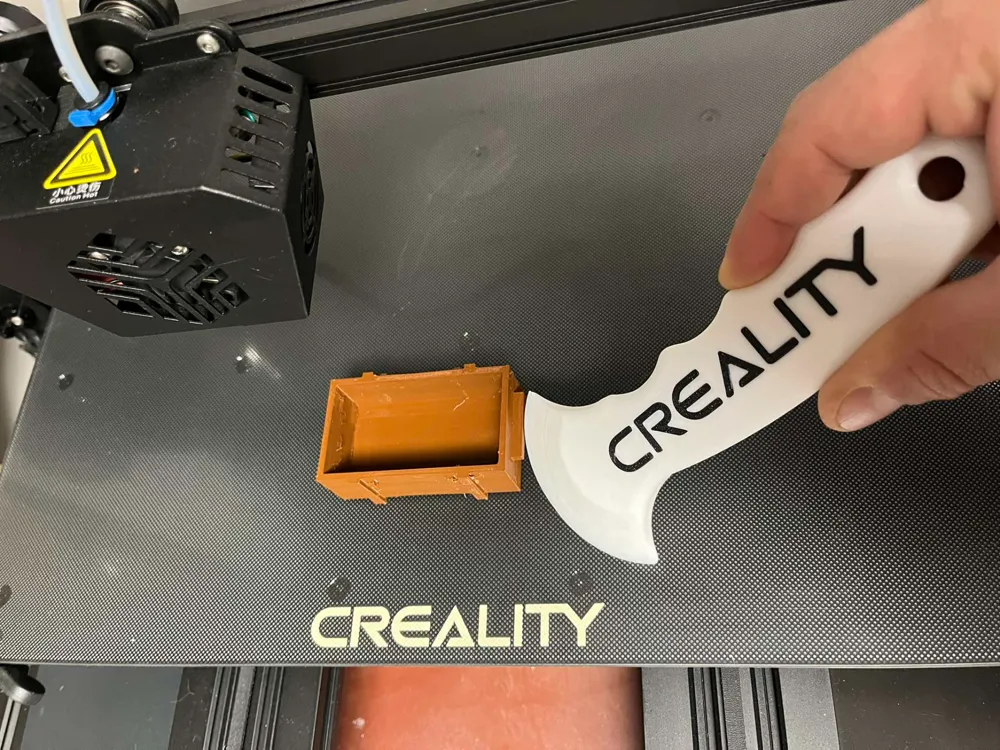 Creality ergonomic bed scraper by Ainon3Dprint MakerWorld: Download ...