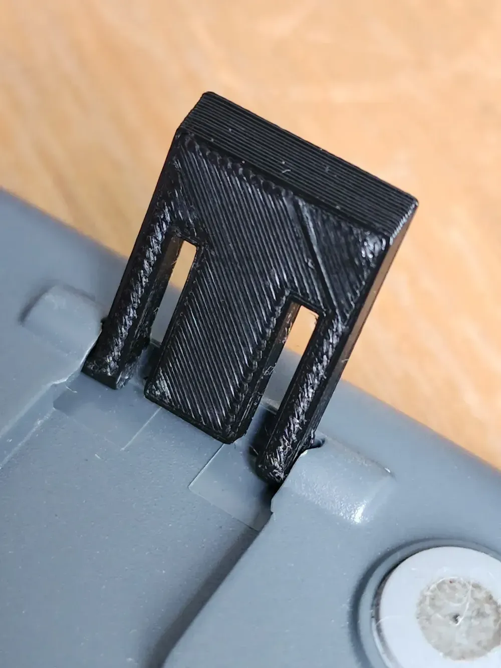 Logitech Keyboard Folding Legs by user_3786806286 - MakerWorld