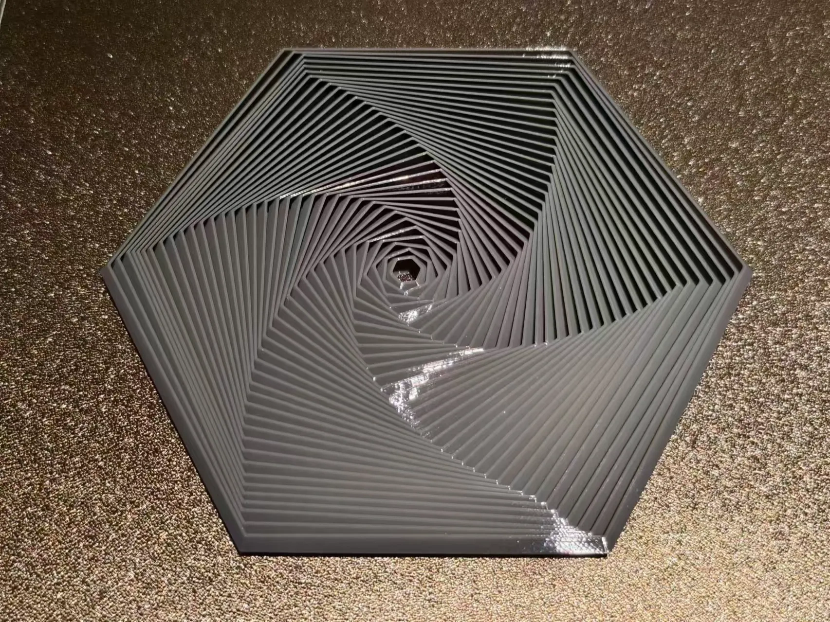 35-layer Hexagon Fidget Toy by 宇宙 - MakerWorld