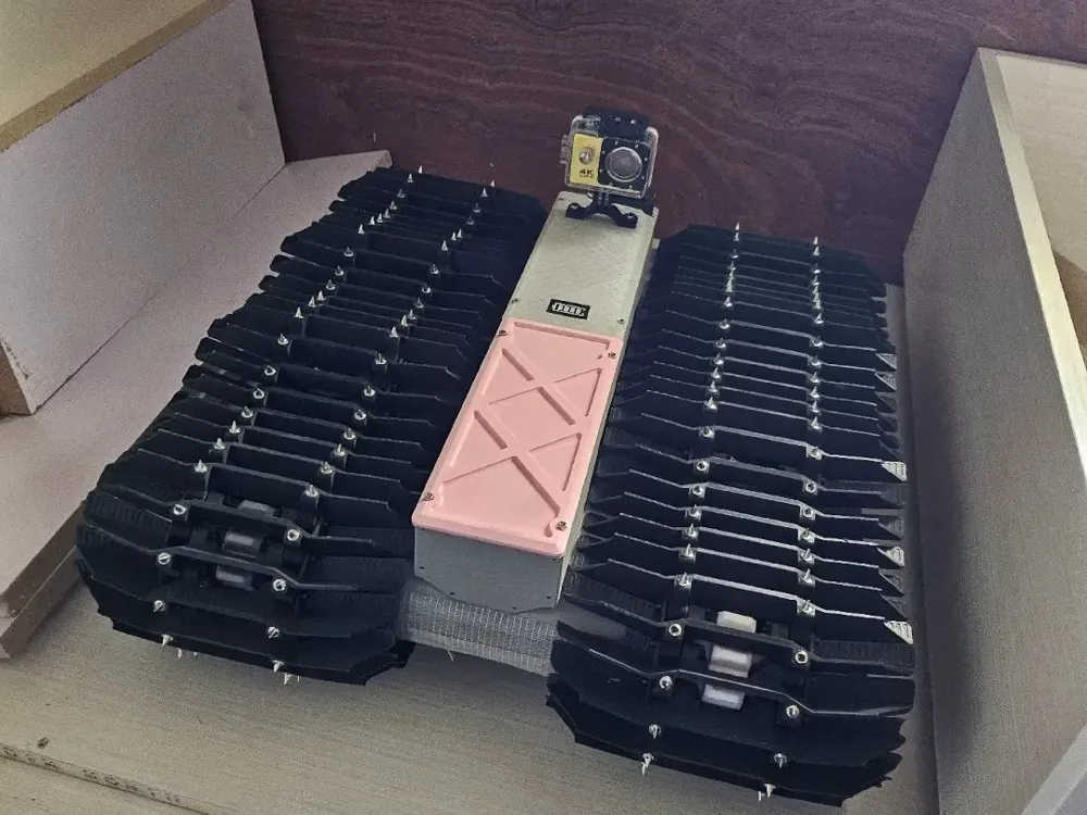 RC snowcat track vehicle by visalaya - MakerWorld