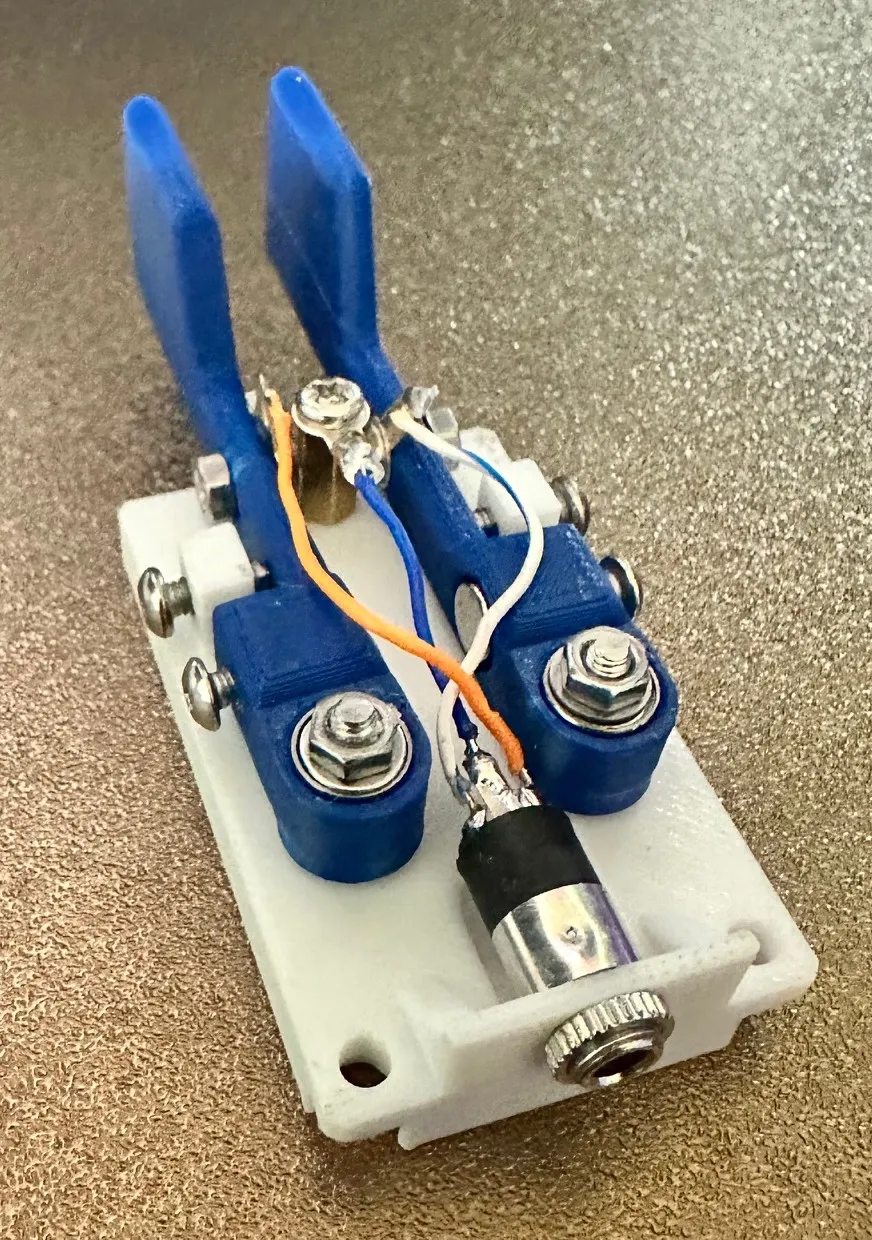 Iambic CW Morse Code Paddles with Bearings Remixed by Alan/KG9PN - MakerWorld