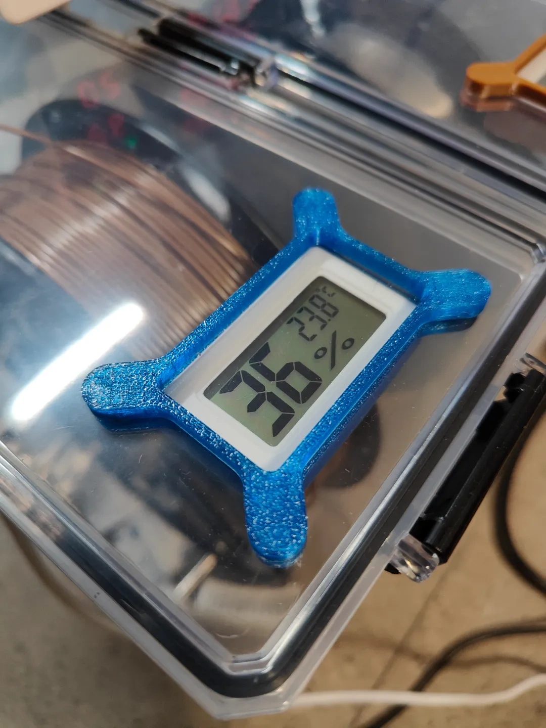 Temperature and Humidity Gauge Magnetic Adsorption Device by 锡城筱凯 ...