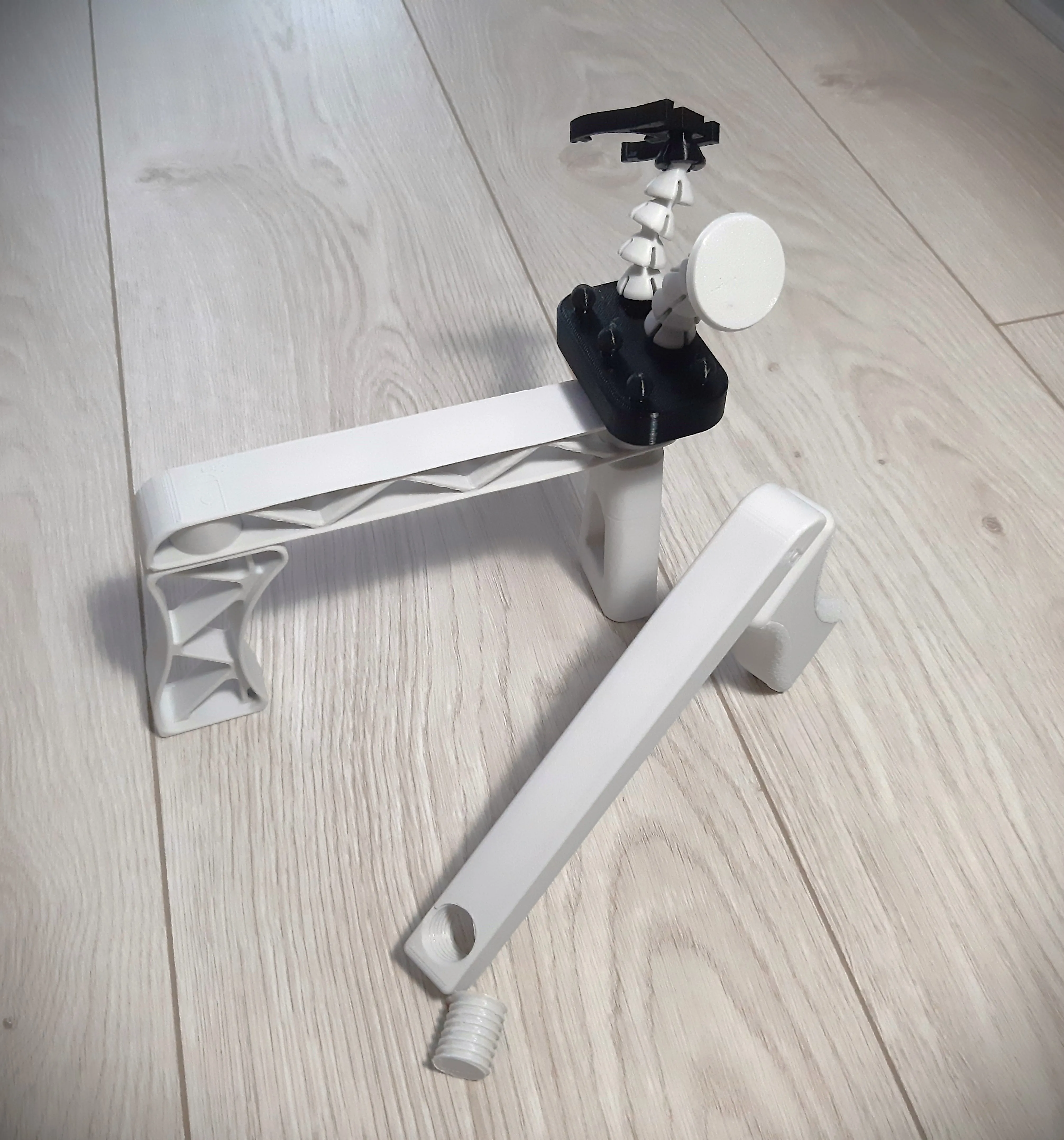 Painting Arm Stand / Handle - Free 3D Print Model - MakerWorld