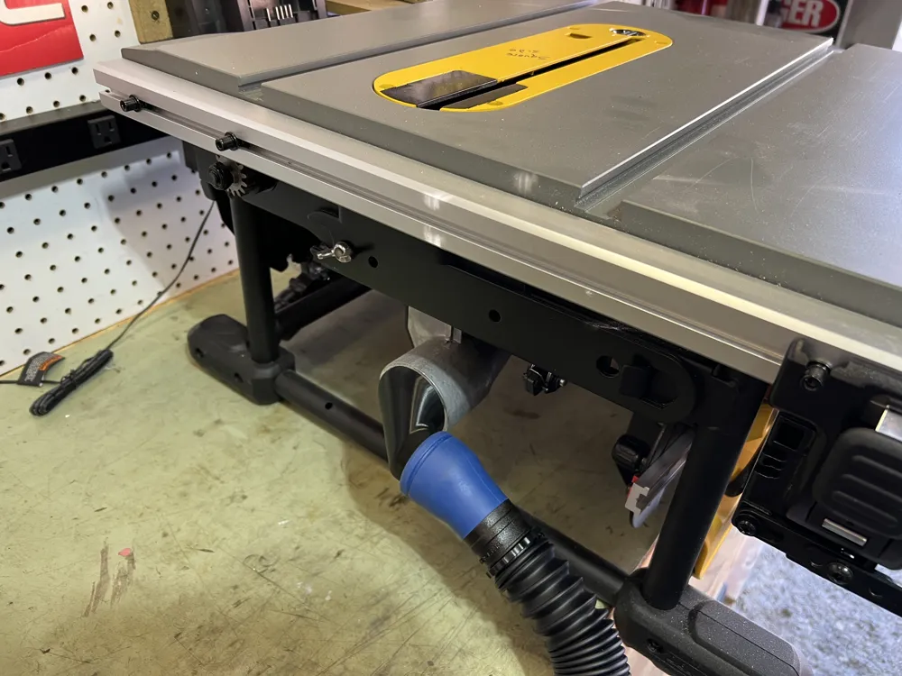 Dewalt Table Saw to Rockler Dust Right Adapter by SlipperySalmon ...