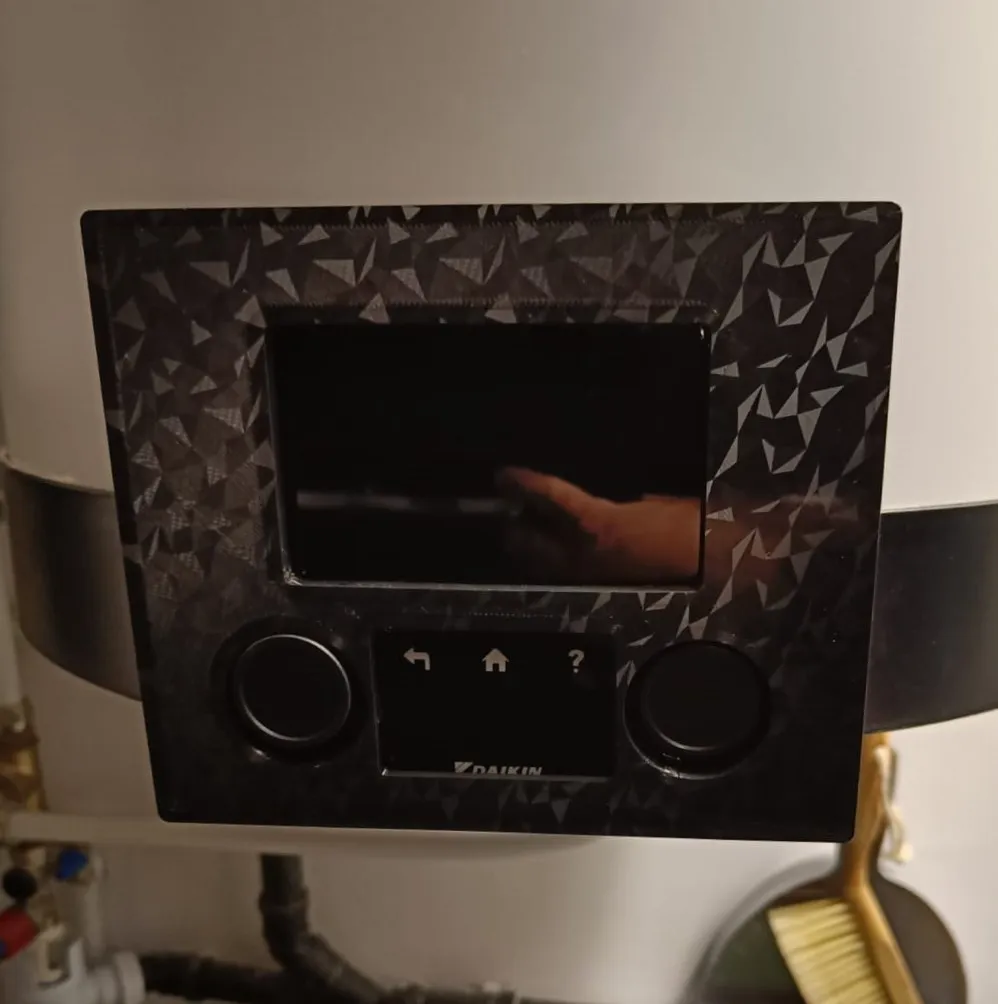 Daikin ekhwet Control panel protection cover by J Vdh - MakerWorld