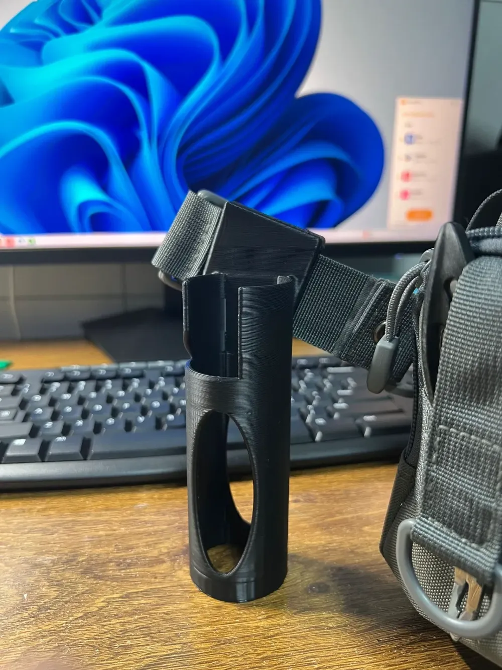 Rod Belt Holder by YYY MakerWorld: Download Free 3D Models