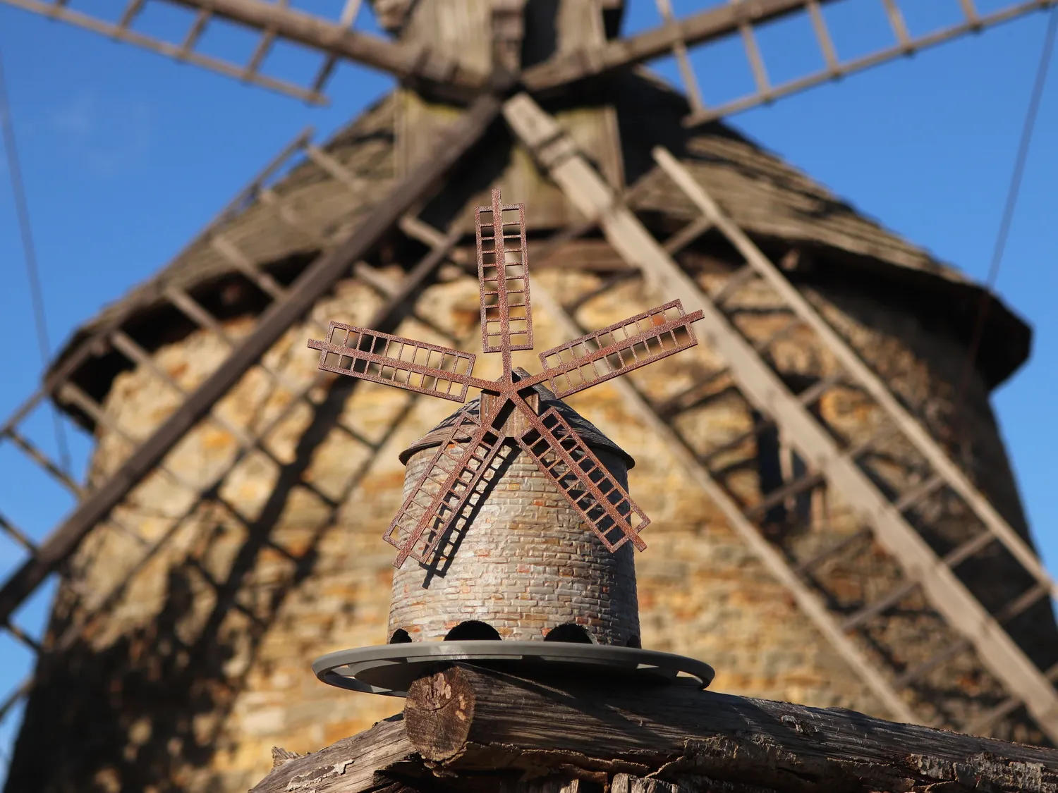 Dutch-style Windmill Bird feeder from Szwarszowice by Johnny_Bit ...