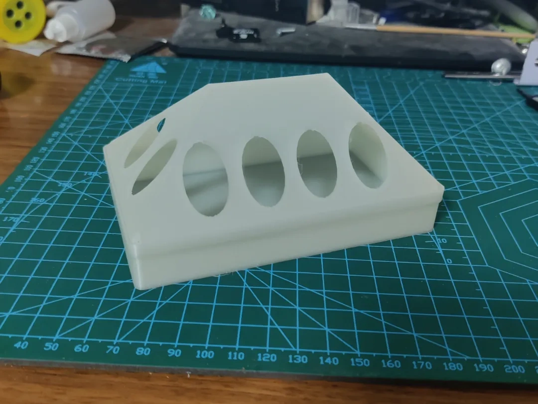 Baby Chick Feeder (for 1-month-old chicks) by 暮末浪漫 - MakerWorld