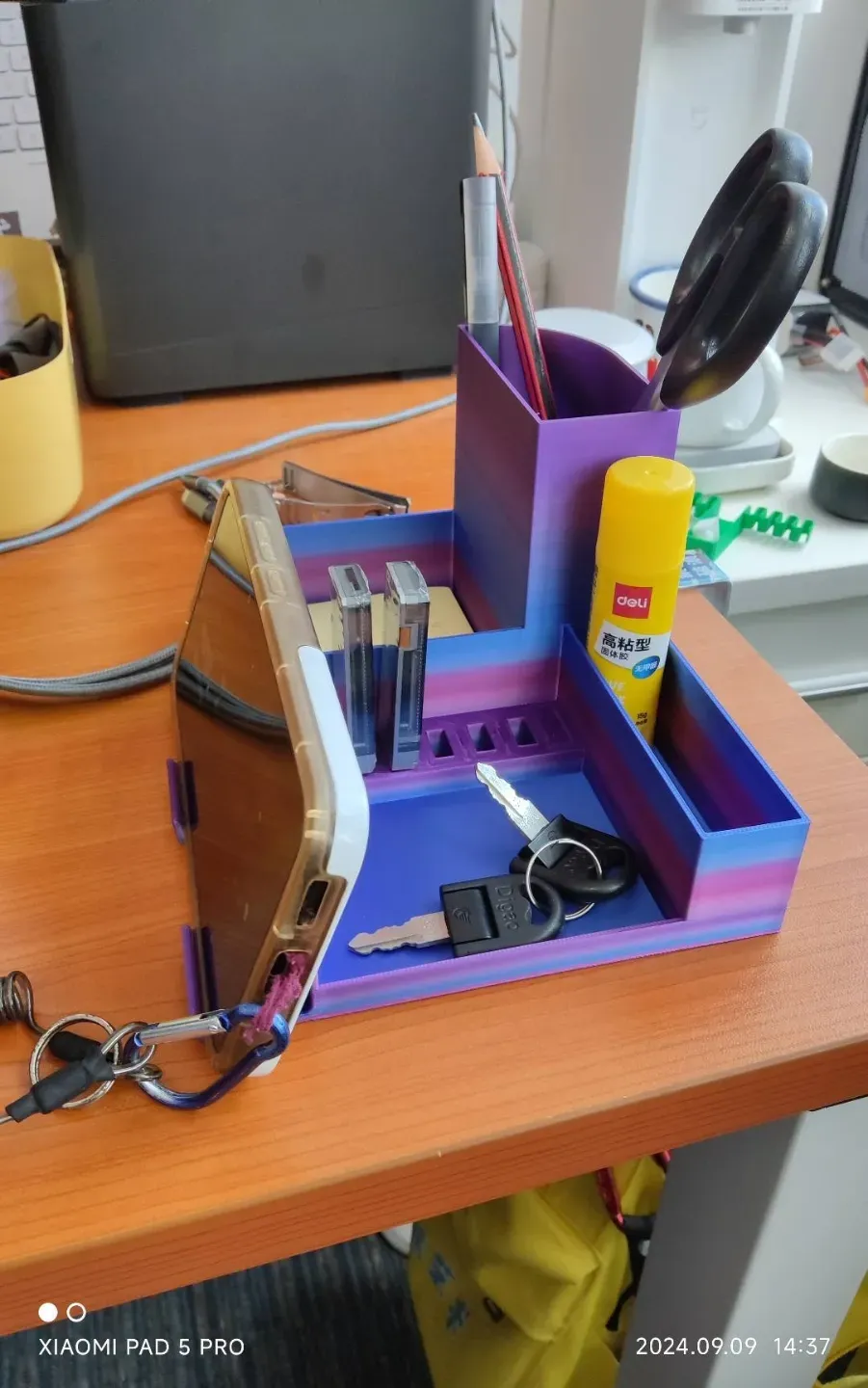 A desktop organizer designed for teachers by Neuro frog - MakerWorld