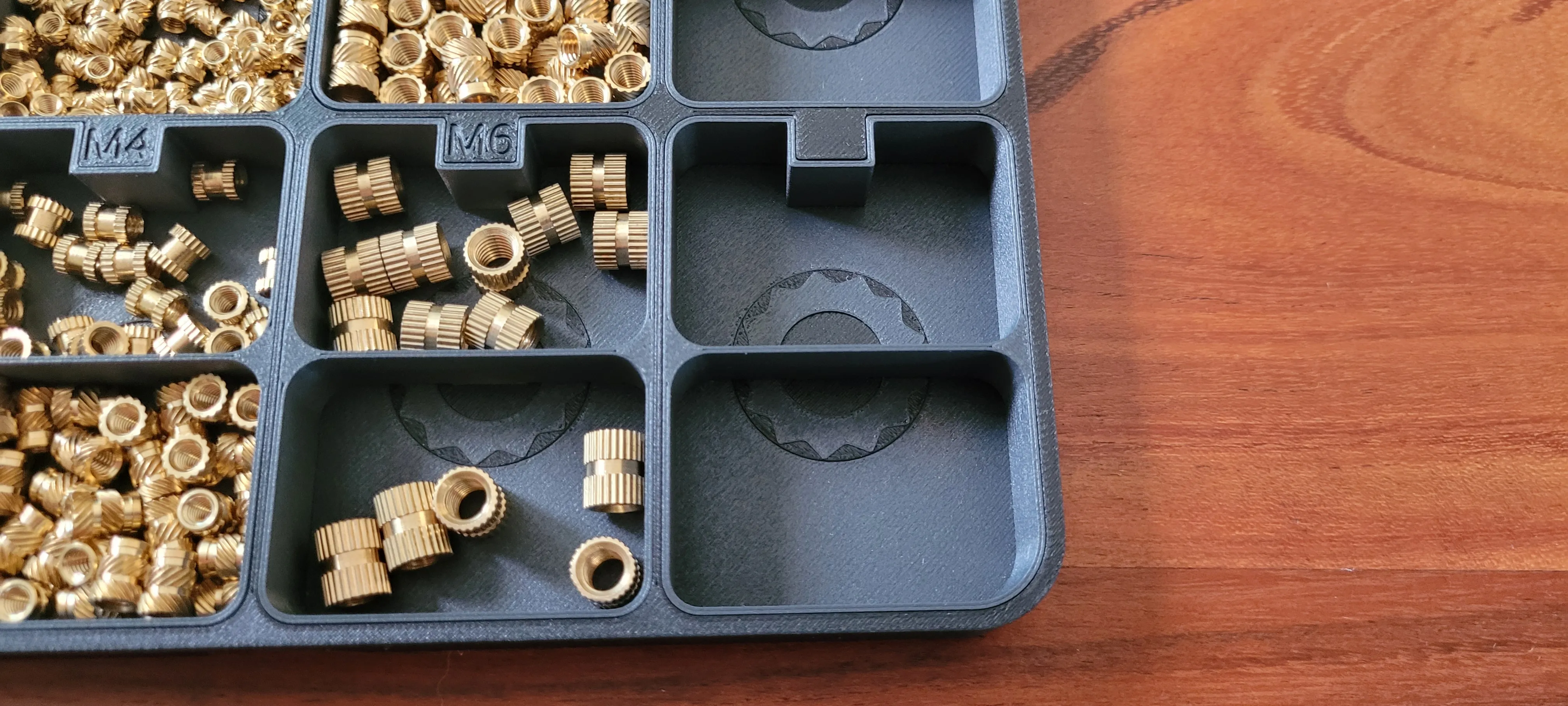M3 Screw Sorter Box with modular Deviders by PRINTNIC MakerWorld ...