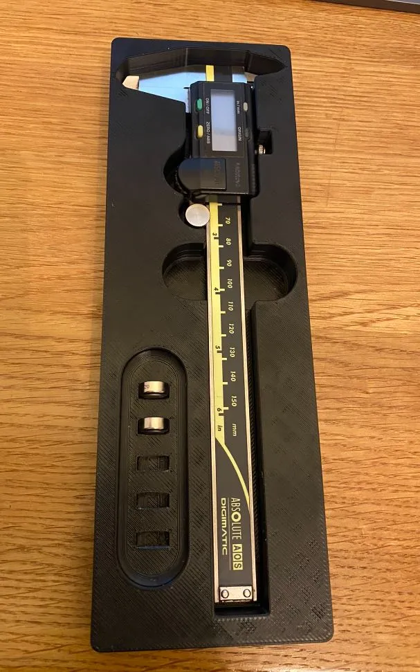 Gridfinity Mitutoyo Caliper with battery storage Remixed by ...