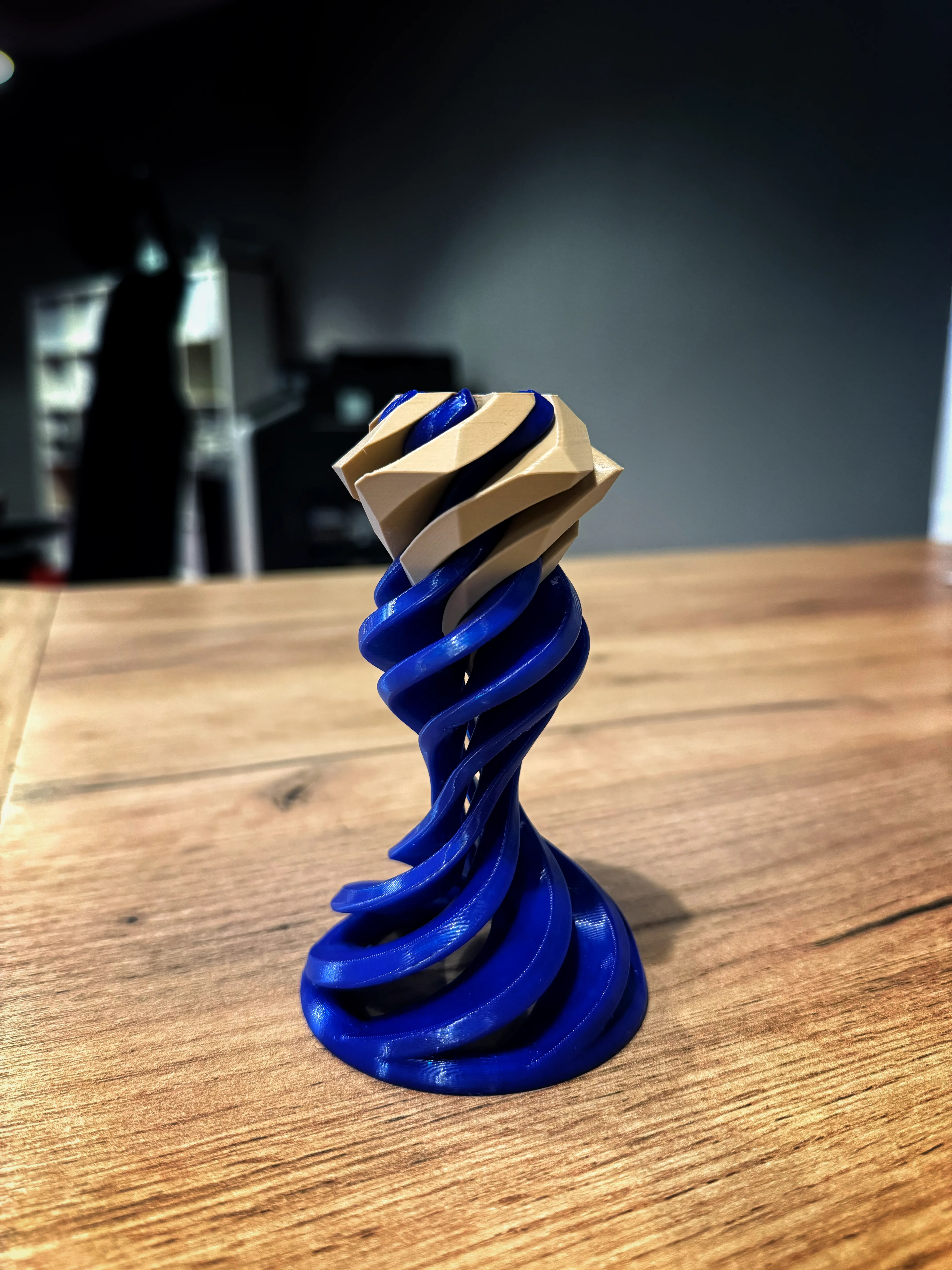 Impossible Passthrough - Diamond pass by 3DVPrint MakerWorld: Download ...