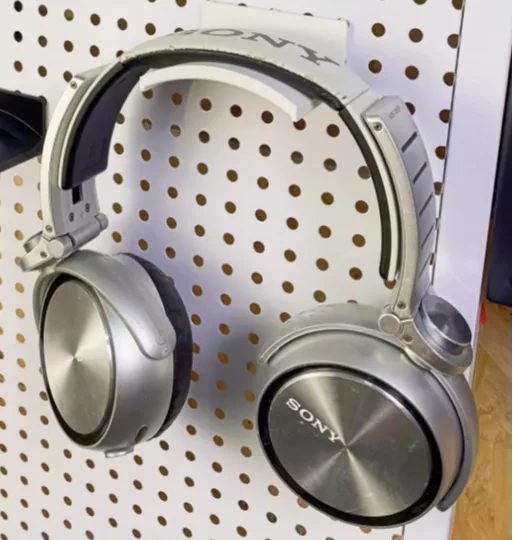 Round Pegboard Headphone Stand by 陌上开菊花 - MakerWorld