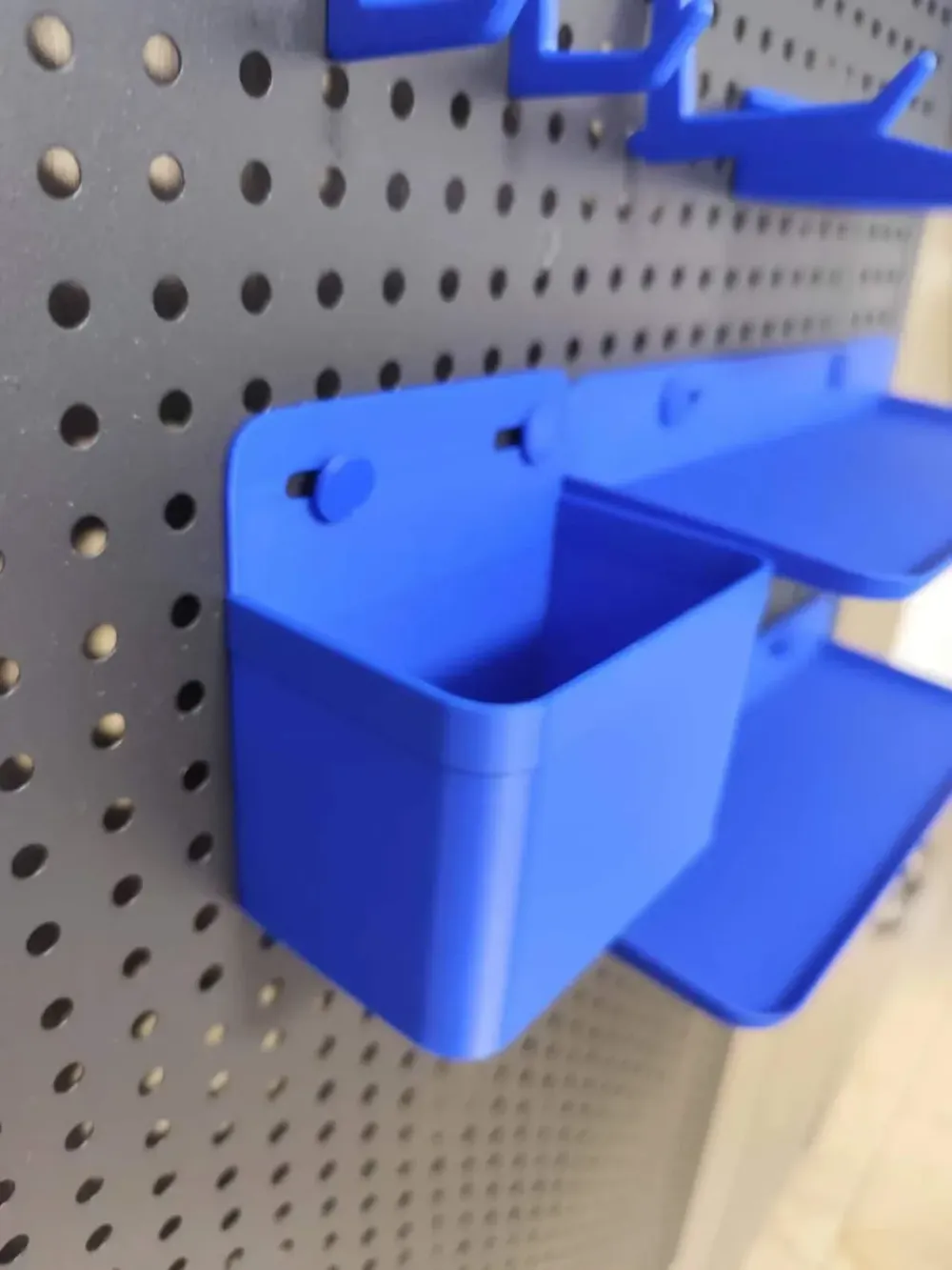 Round pegboard shelf, hooks, hanging bucket by 陌上开菊花 MakerWorld: Download Free 3D Models