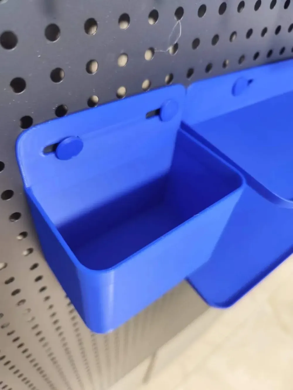 Round pegboard shelf, hooks, hanging bucket by 陌上开菊花 - MakerWorld