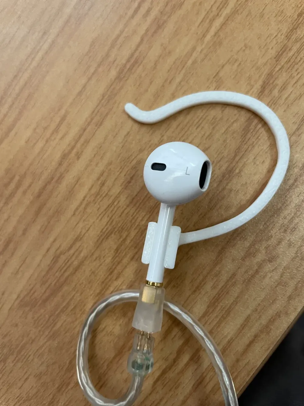 earpods ear clips Remixed by MT2G - MakerWorld