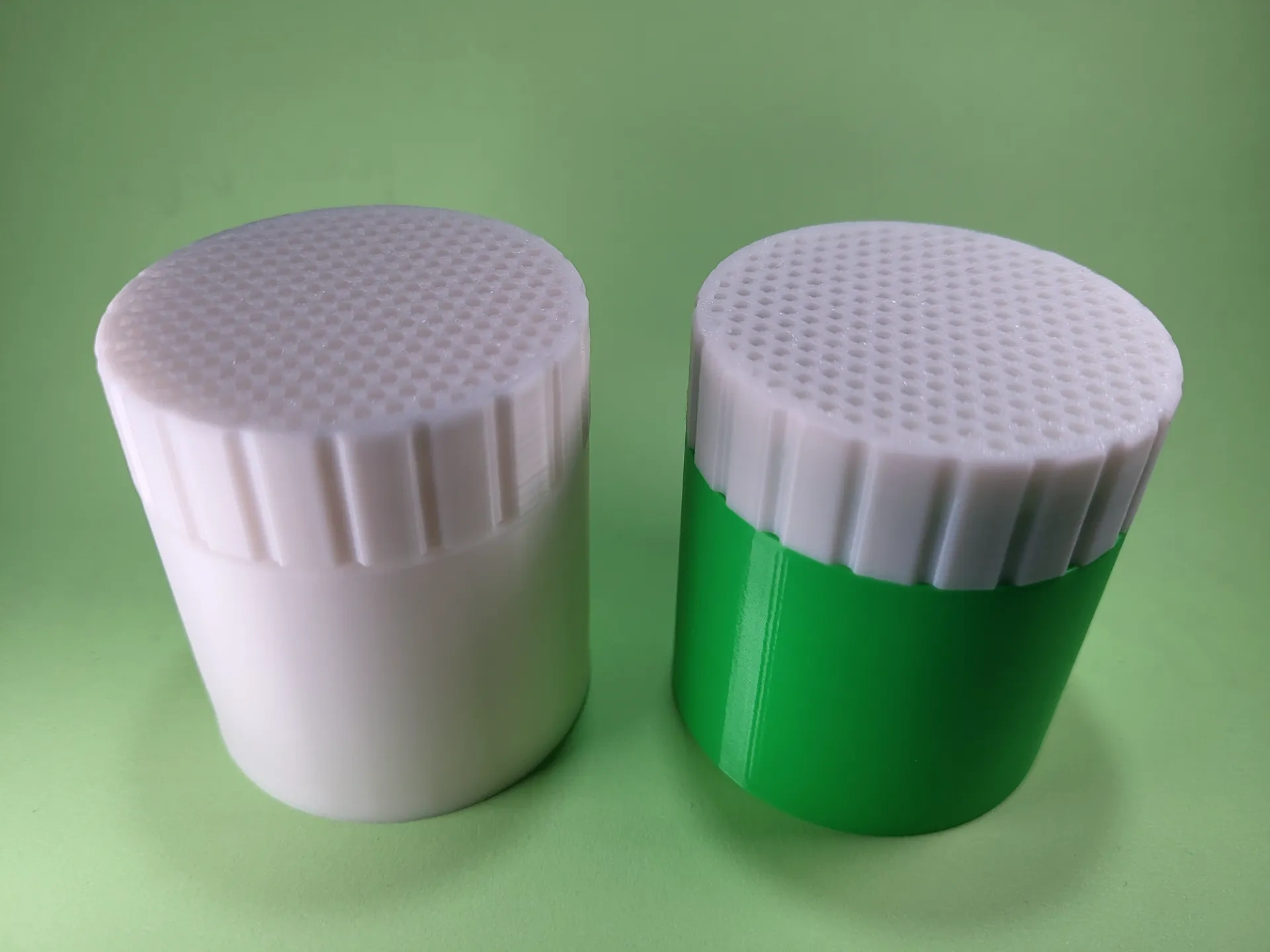 Small desiccant bottle, can be placed in the spool hole by laojiDIY ...