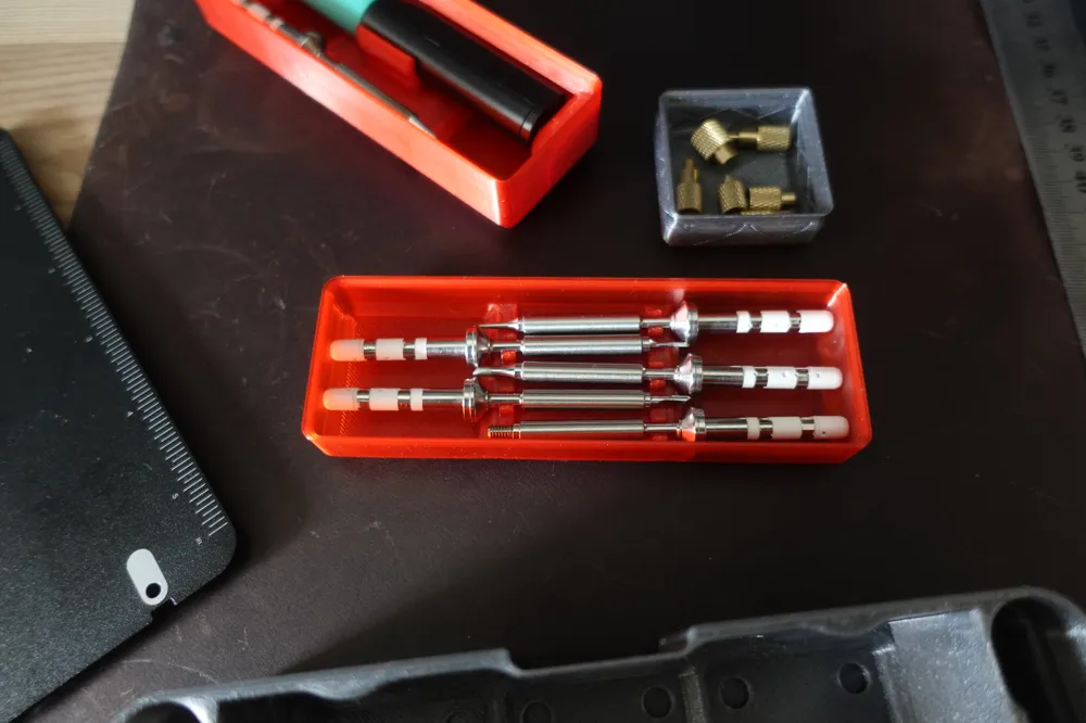 Cramped Pinecil Tips Gridfinity bin - Free 3D Print Model - MakerWorld