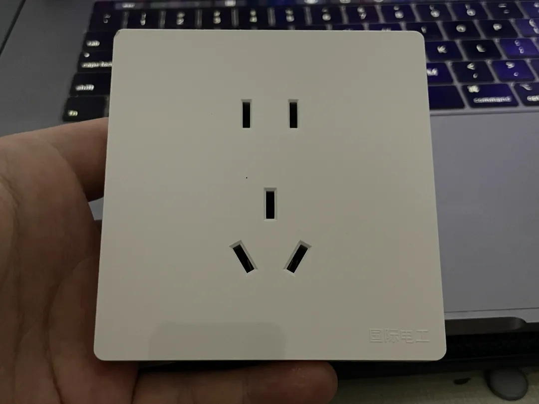 Super Realistic Fake Power Outlet China by 衫弟 - MakerWorld