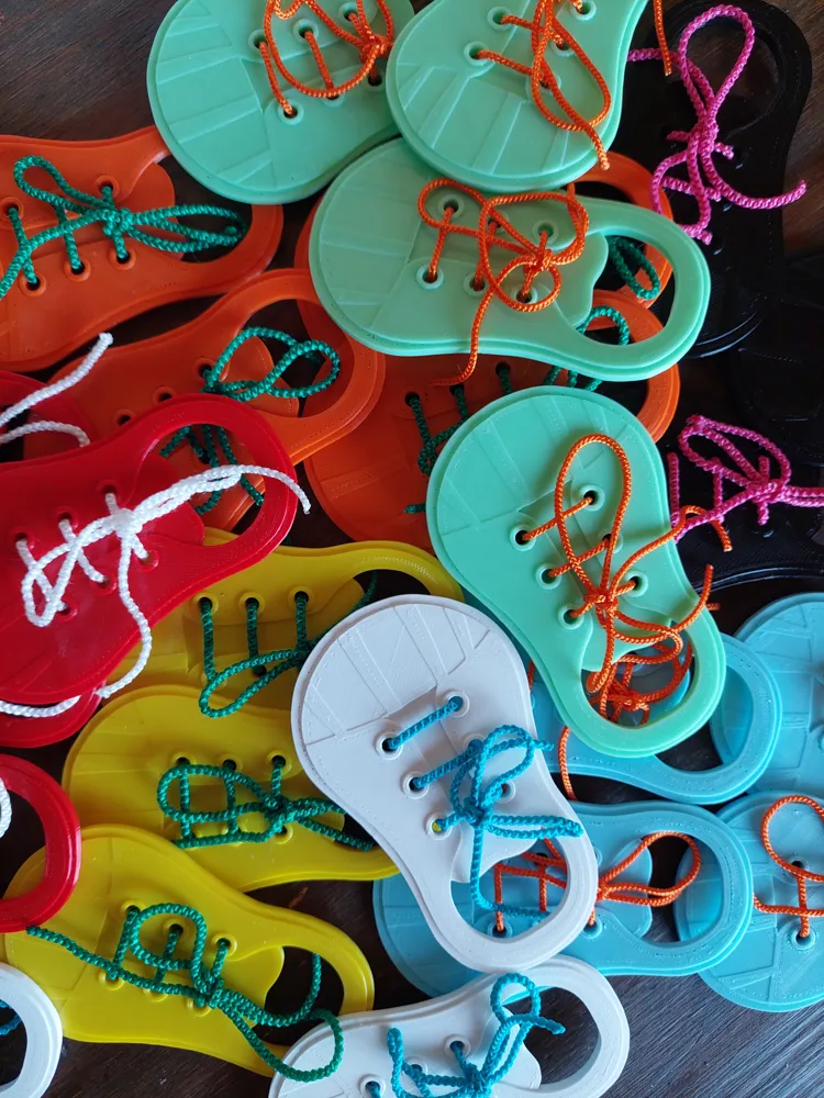 Shoe for learning to tie laces by BoquitinMakerWorld: Download Free 3D ...