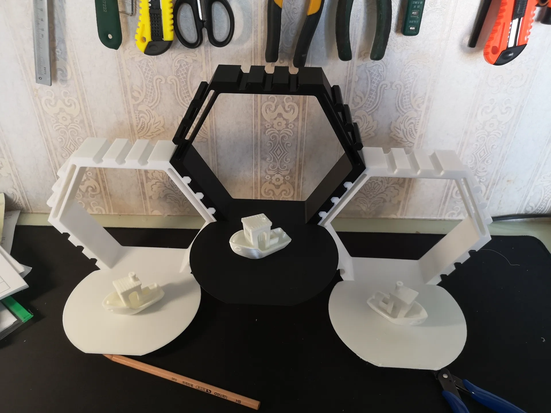 Honeycomb Display Wall Module - Platform by user_1128685365 - MakerWorld