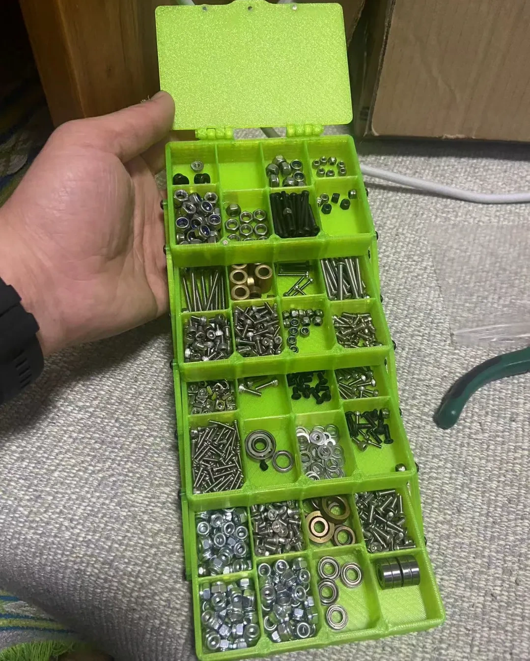 Folding Screw Box by 卒子 - MakerWorld