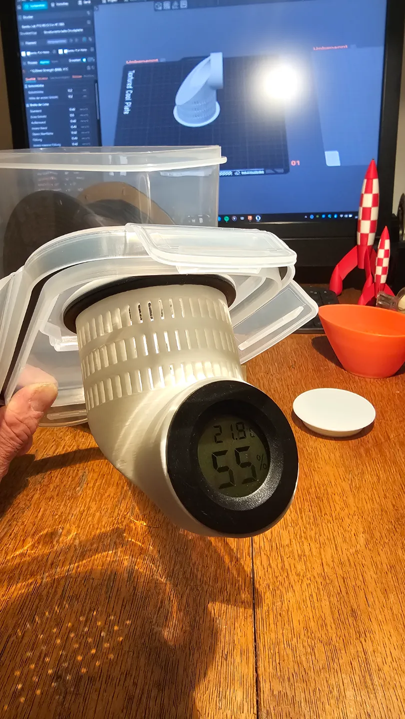 Desiccant container with hygrometerholder - Free 3D Print Model ...