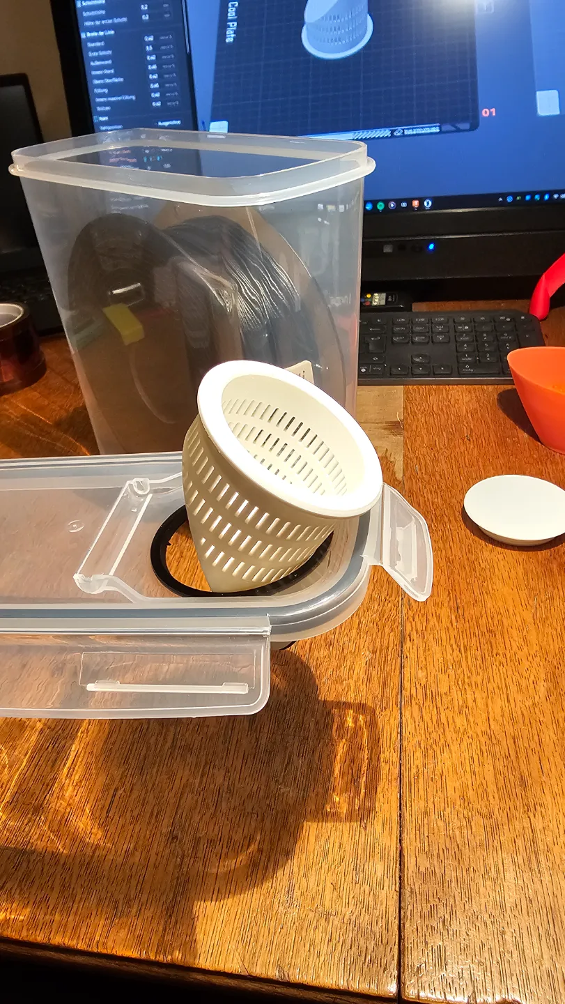 Desiccant container with hygrometerholder - Free 3D Print Model ...