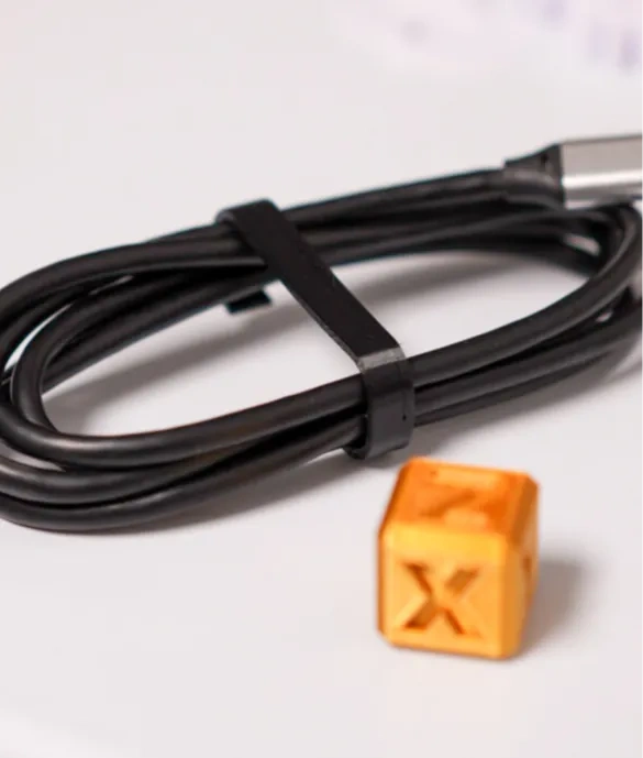 Minimalist Wire Clamp Cable Organizer by Celia - MakerWorld