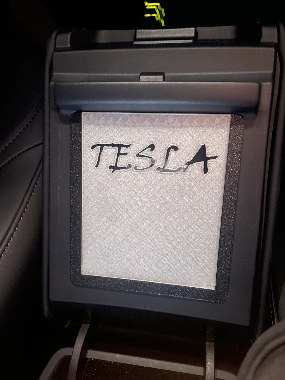 TESLA 2024 Model Y Armrest Storage Box/Privacy Box by sanger8 - MakerWorld