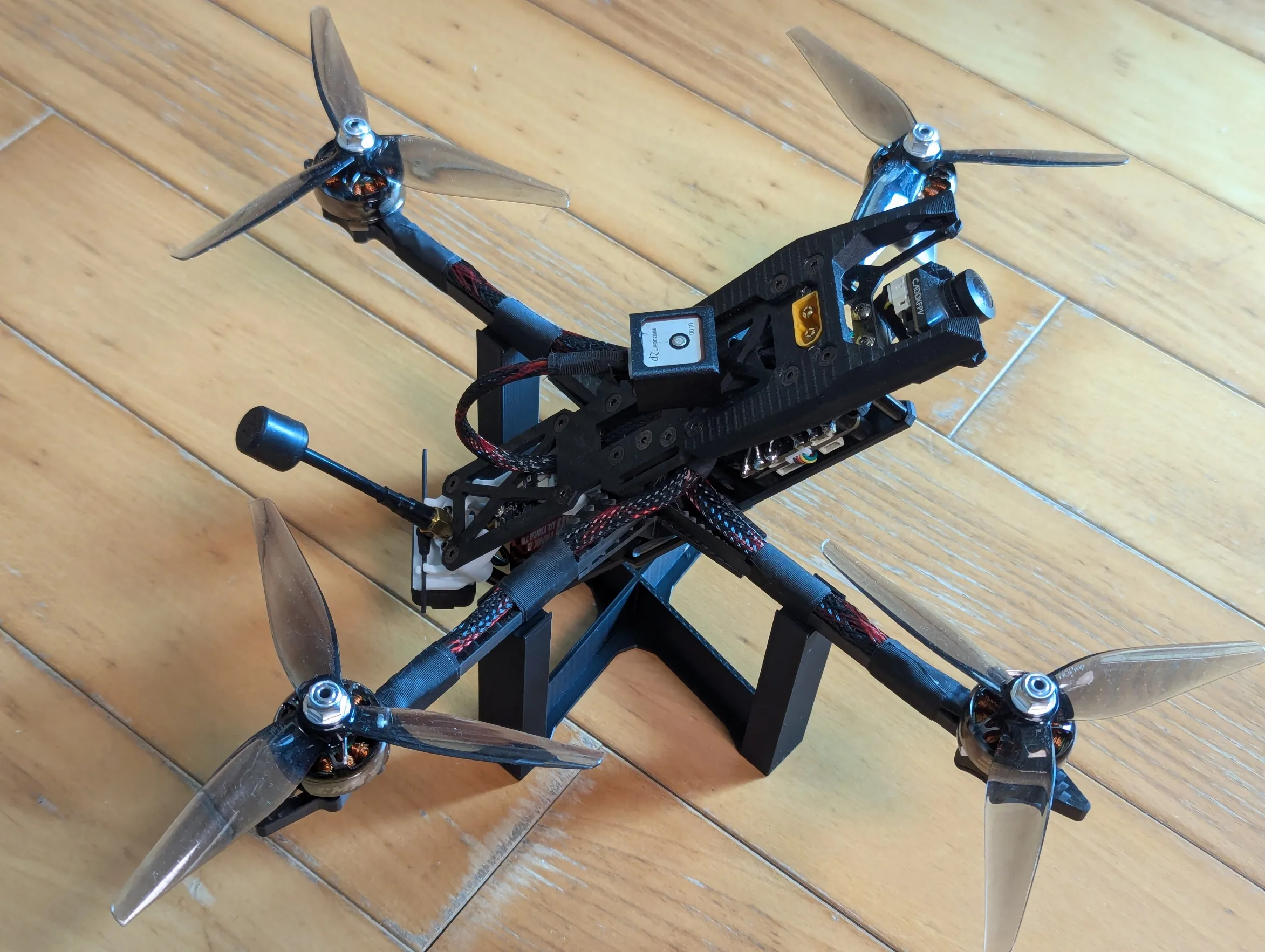 蚱蜢5型 5英寸长程FPV机架 - 免费 3D 打印模型 - MakerWorld