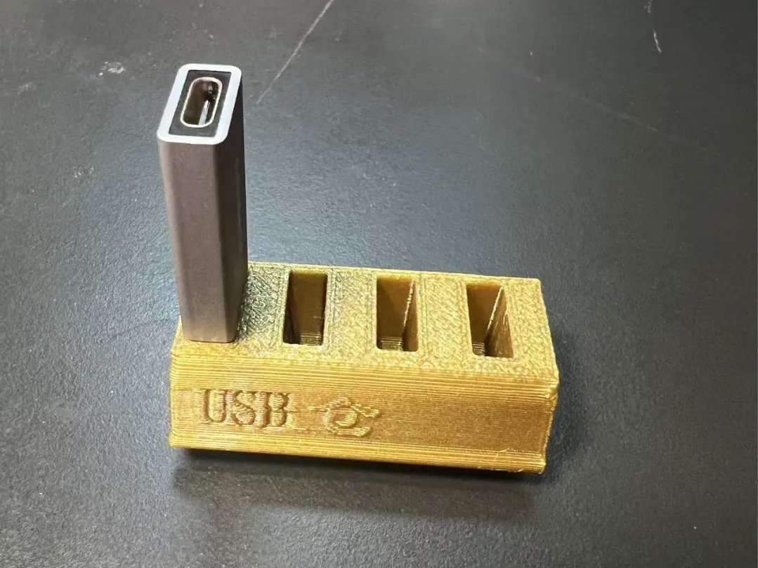 USB Holder Storage by user_2503490147 - MakerWorld